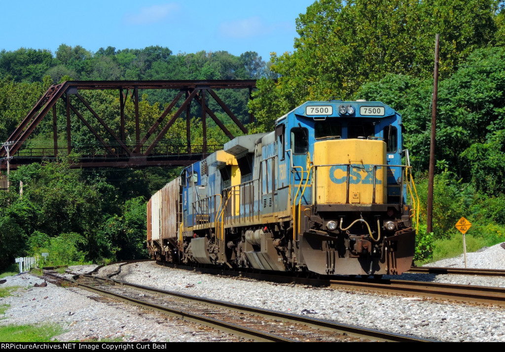 CSX 7500 and 326